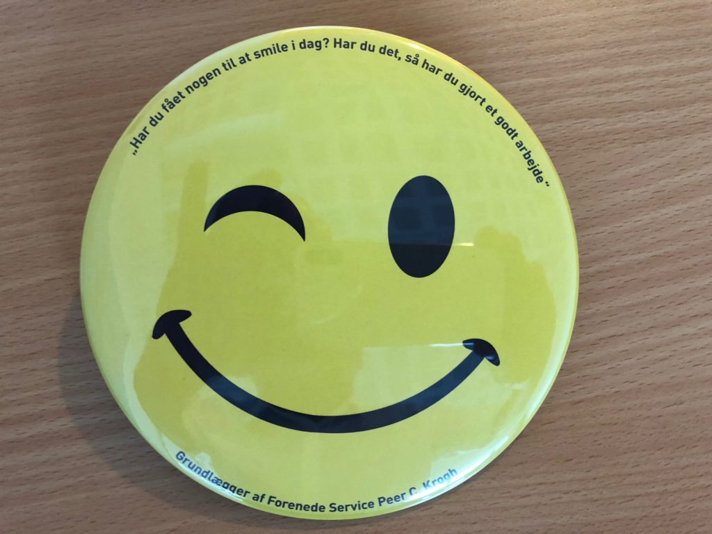Your job: Make someone smile! – The Chief Happiness Officer Blog
